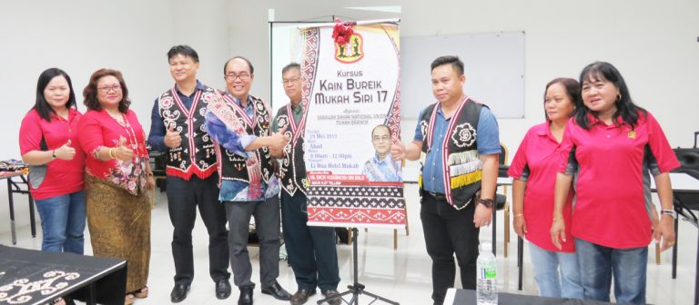 Kain Buriek seni tradisi yang kembali popular - UTUSAN SARAWAK