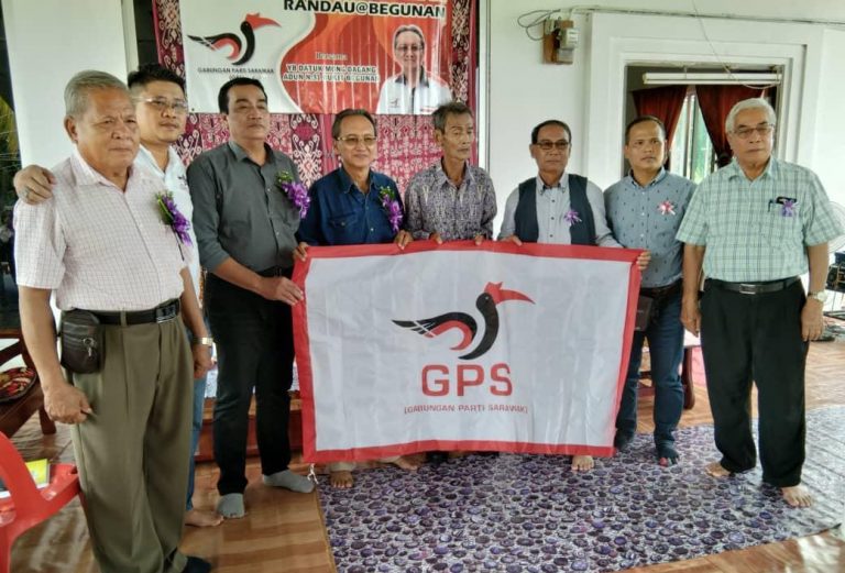 Generasi muda kaum Dayak perlu kuasai akademik, kemahiran - UTUSAN SARAWAK