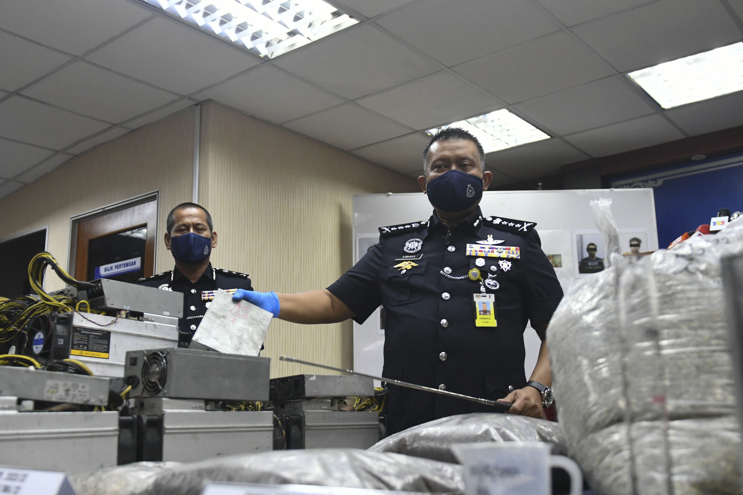 Polis rampas dadah bernilai RM1.04 juta - UTUSAN SARAWAK