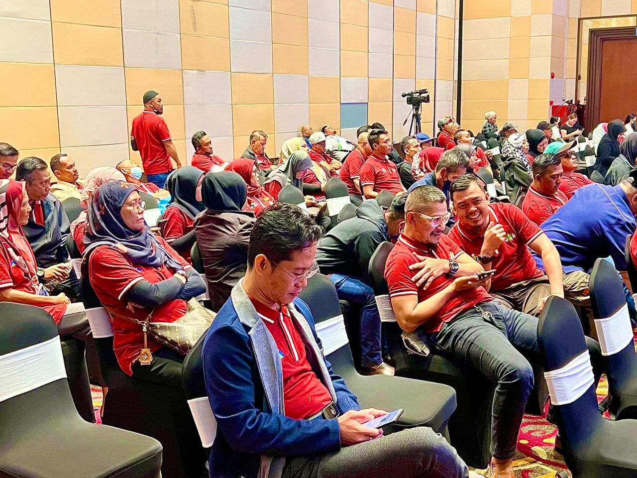 Bengkel pemerkasaan kejiranan mesra DBKU - UTUSAN SARAWAK