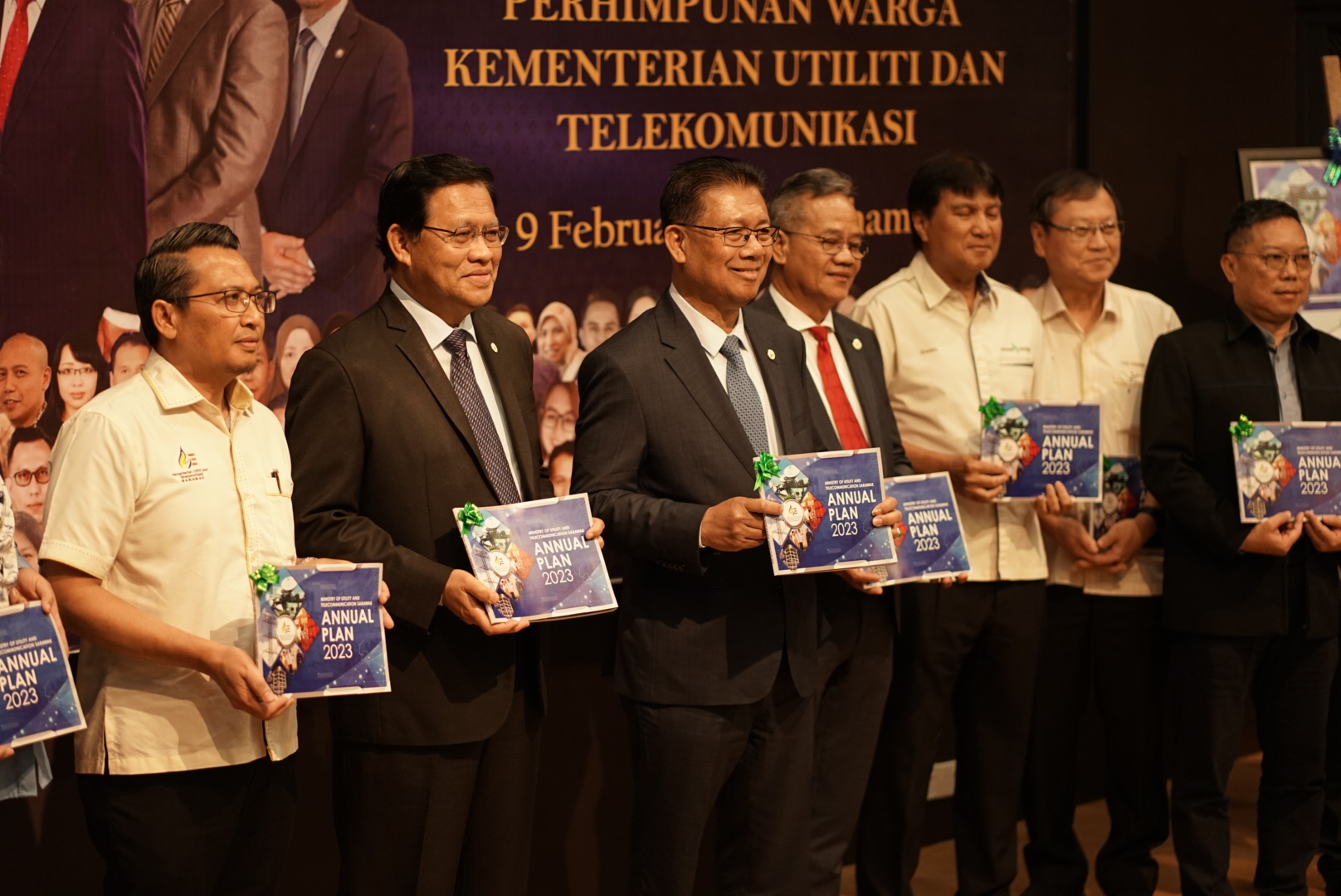 Peruntukan RM19.2 bilion• Bagi capai sasaran liputan bekalan air penuh ...