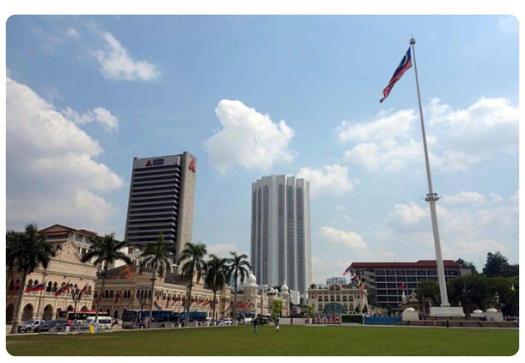 Perihal tiang bendera tertinggi Asia Tenggara - UTUSAN SARAWAK