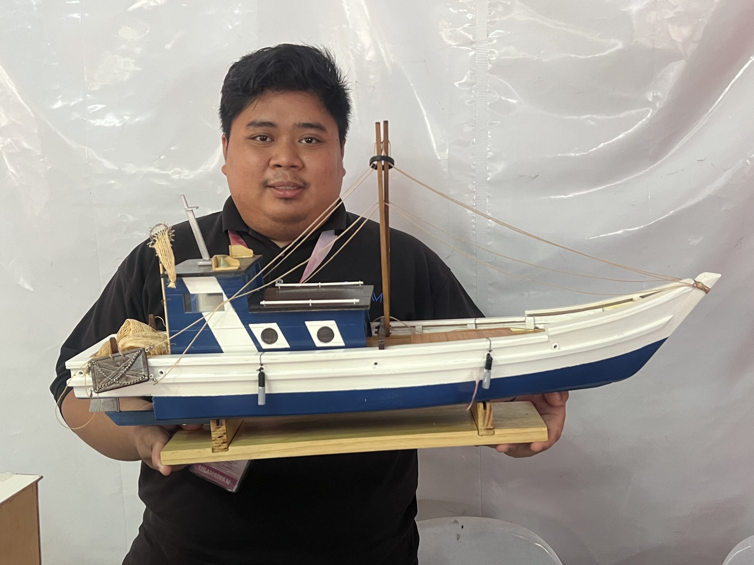 Replika perahu tambang, buah tangan unik dari Kuching - UTUSAN SARAWAK