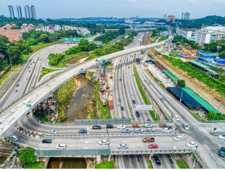 Ubah formula agih bajet untuk Sarawak, Sabah - UTUSAN SARAWAK