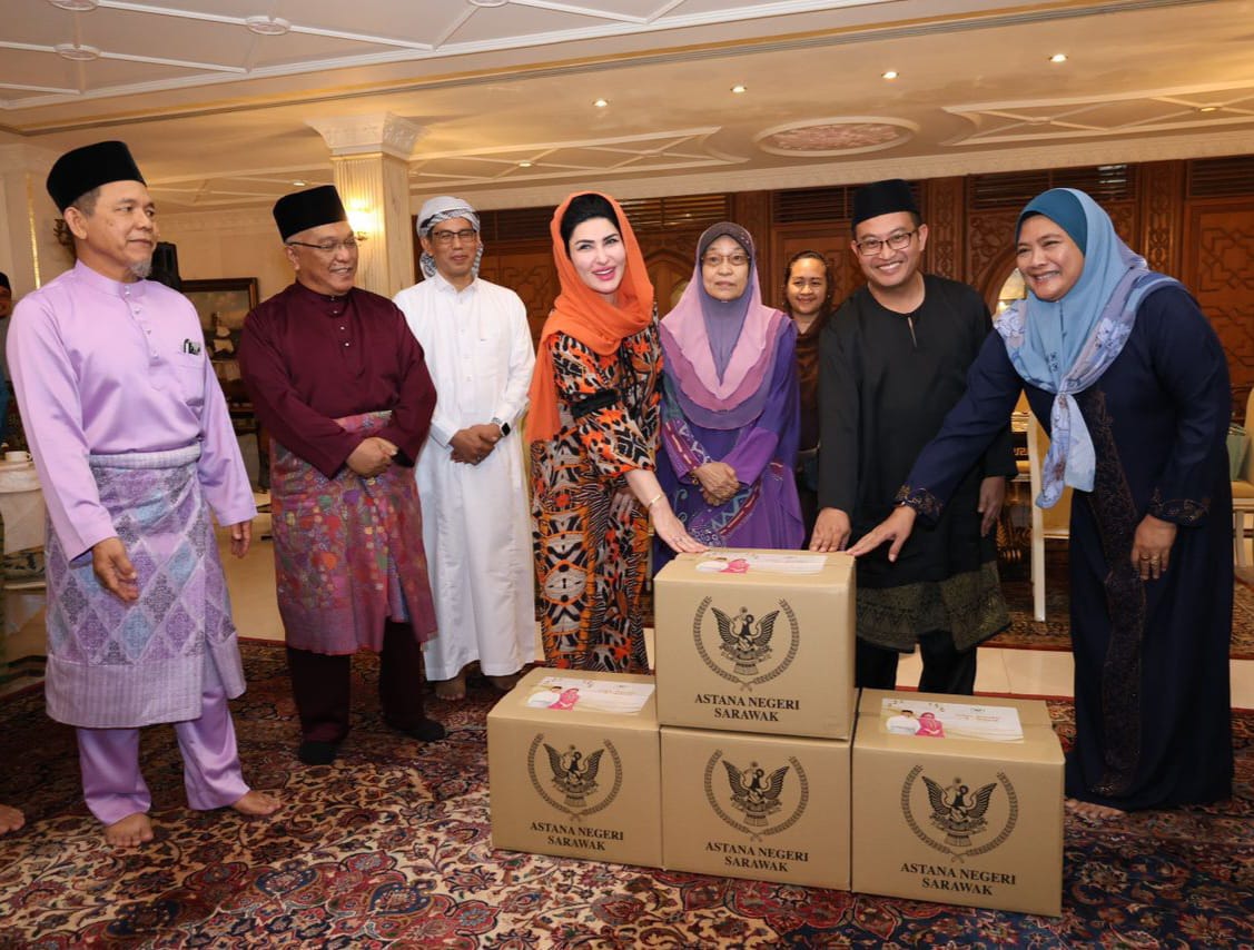 Toh Puan Raghad sumbang buah kurma jayakan program Ramadan RTM Sarawak ...