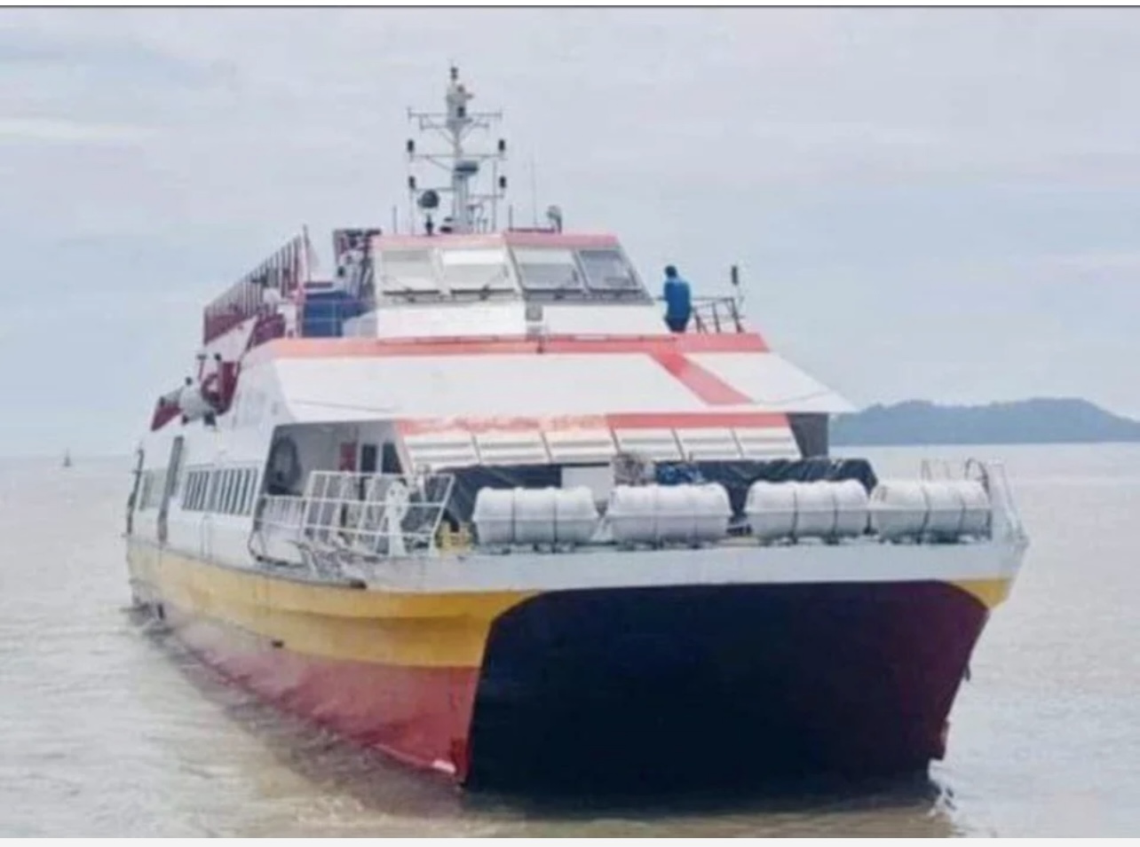 Ombak 5 meter: Operasi feri Kuala Kedah - Langkawi - Kuala Kedah ...