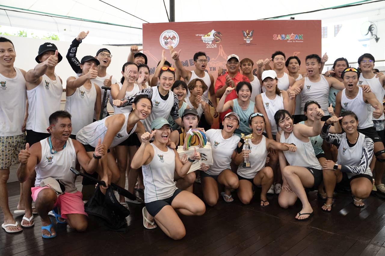 Bot Naga dari Hong Kong muncul juara - UTUSAN SARAWAK