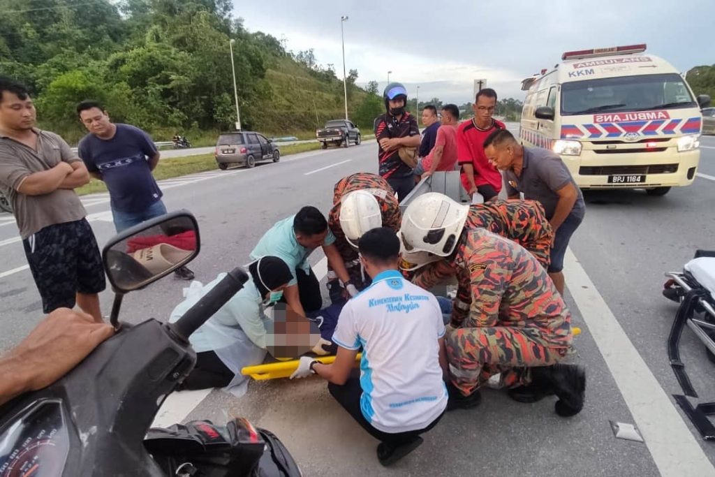 Warga emas cemas motosikal ditunggang terlibat kemalangan - UTUSAN SARAWAK
