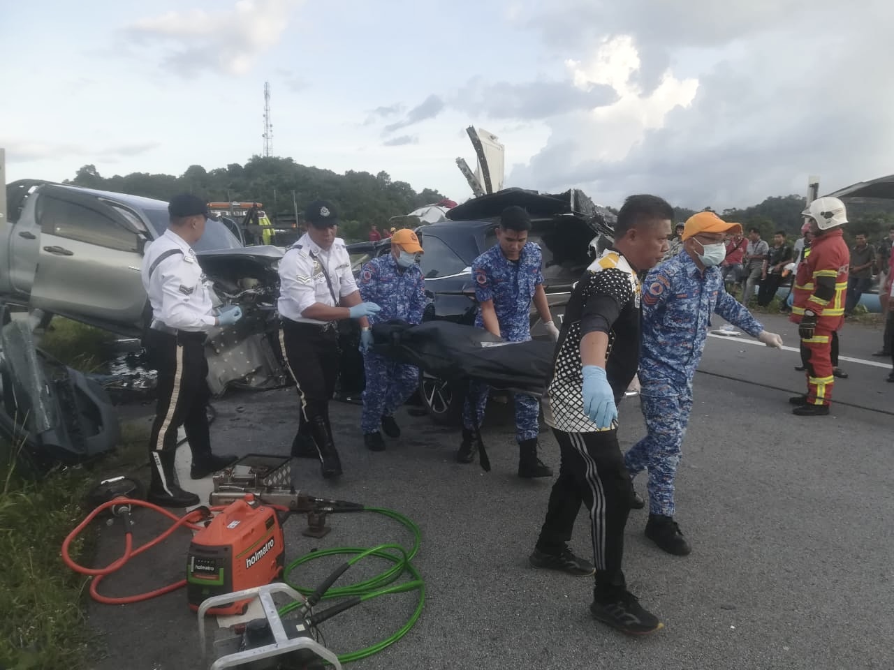 Kemaskini: 8 maut setelah cuba lari pemeriksaan polis di Sarikei ...