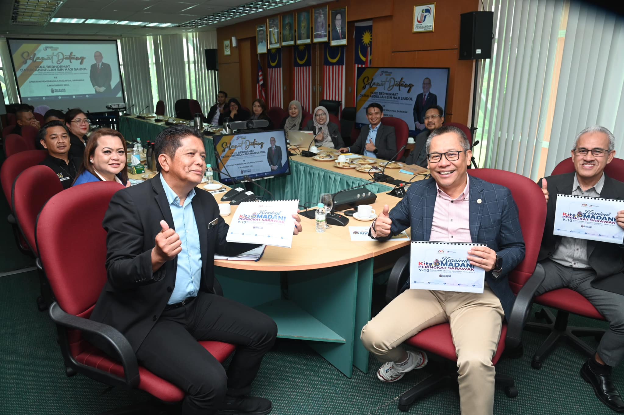 Abdullah Saidol wakil Premier Sarawak rasmi Karnival Kita MADANI 9 ...