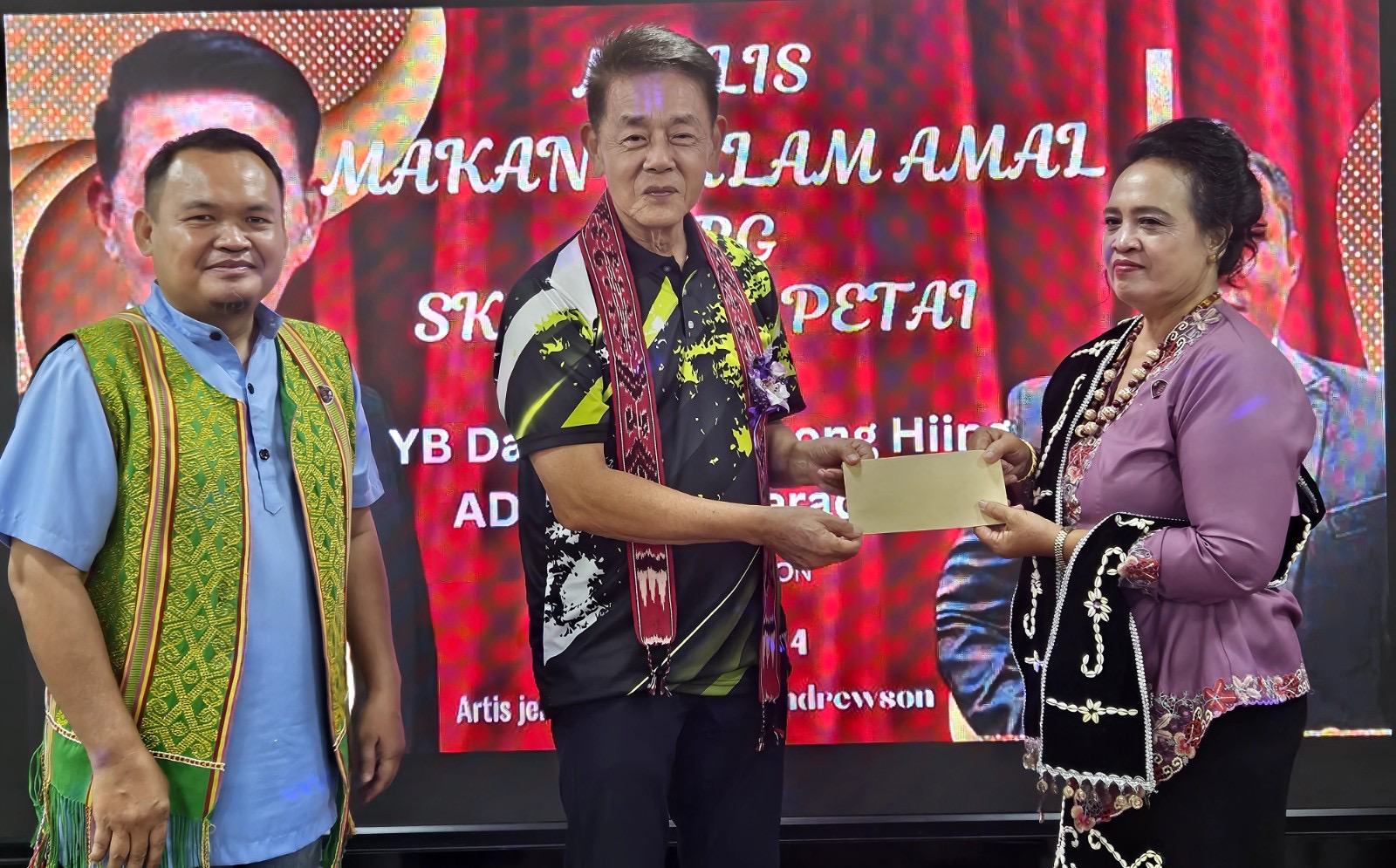 SK Sungai Petai jana hasil melalui program hidroponik - UTUSAN SARAWAK