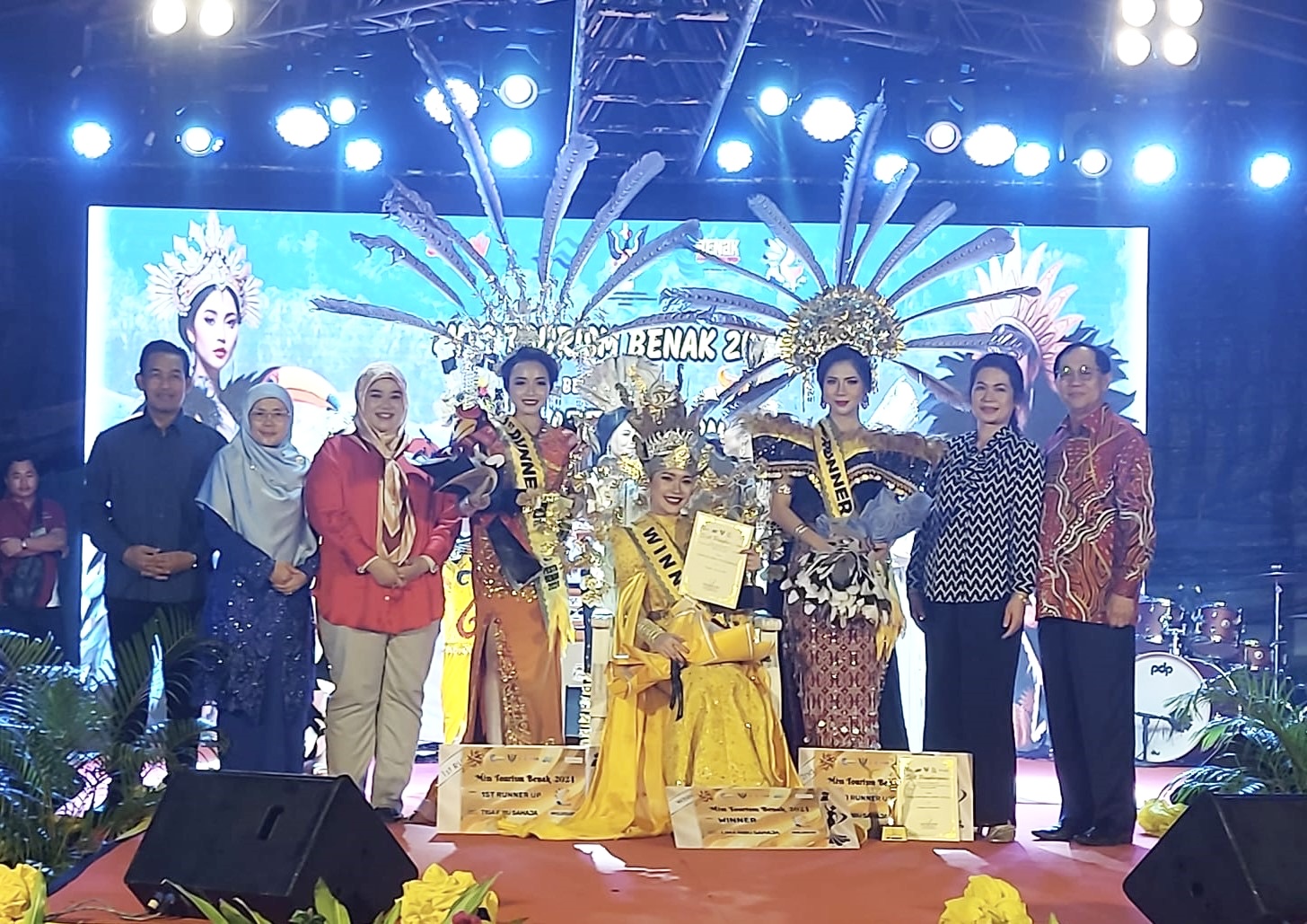 Fraklye Ozzia Ratu Pelancongan Benak 2024 - UTUSAN SARAWAK