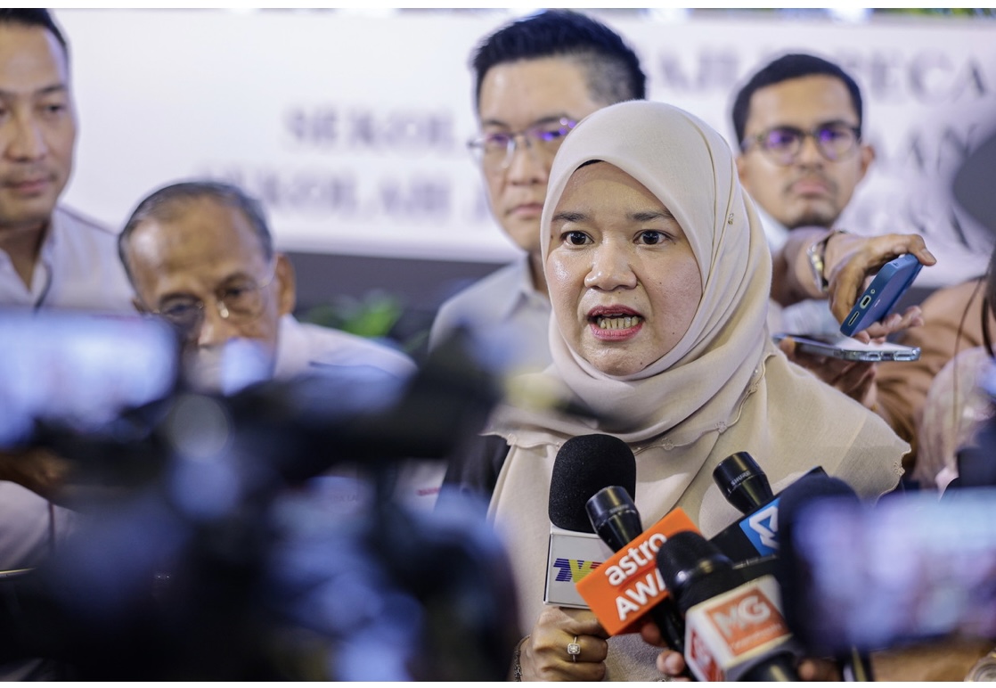 KPM sedia pertimbang permohonan kurangkan tempoh pertukaran guru - Fadhlina - UTUSAN SARAWAK