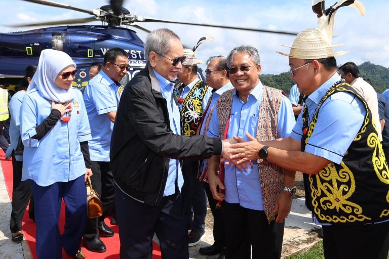 Tun Wan Junaidi, isteri berkenan hadiri sambutan ulang tahun ke-100 ...