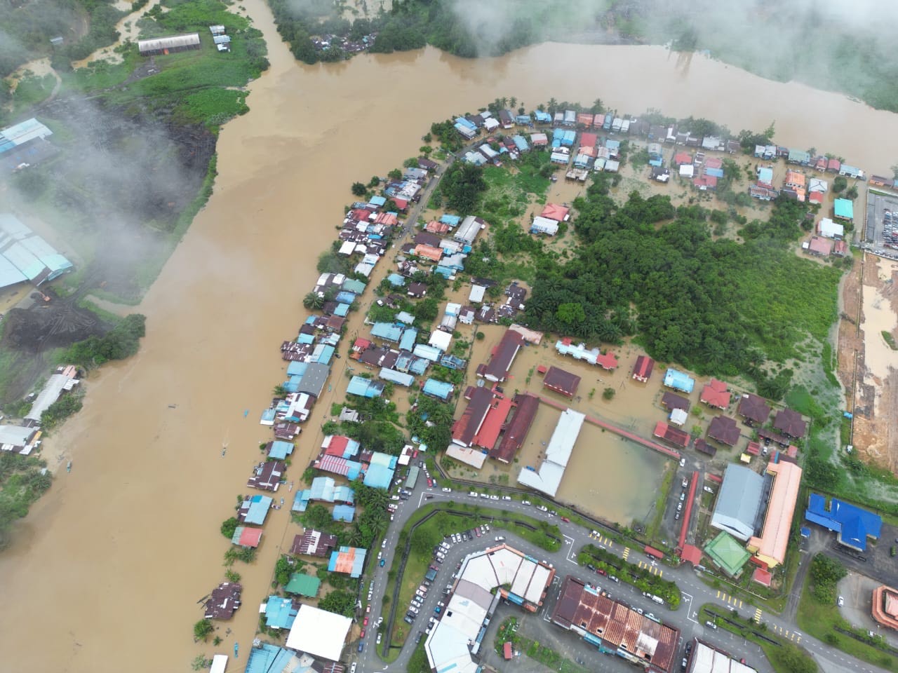 (Kemaskini) Banjir: Keadaan di Tatau semakin meruncingkan - UTUSAN SARAWAK