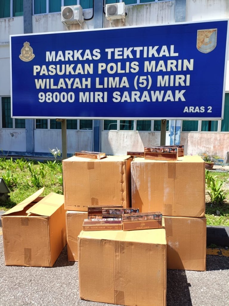 Polis Marin rampas 432,000 batang rokok Gudang Garam - UTUSAN SARAWAK