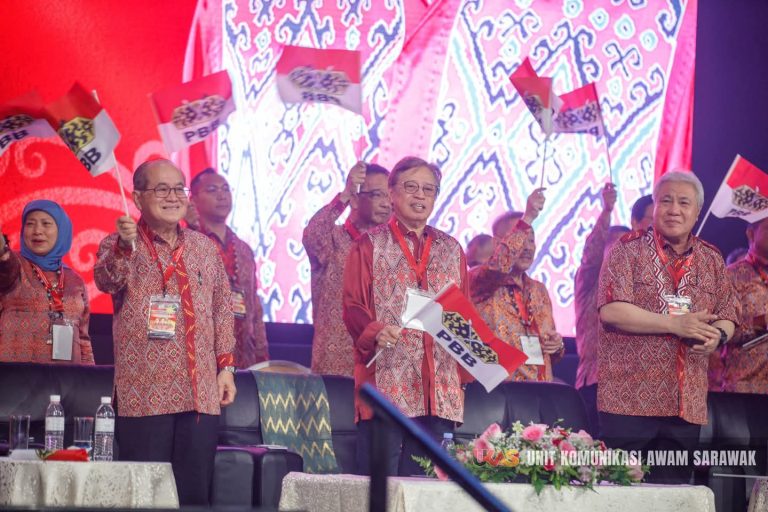 PBB: Aktivisme dan politik - UTUSAN SARAWAK