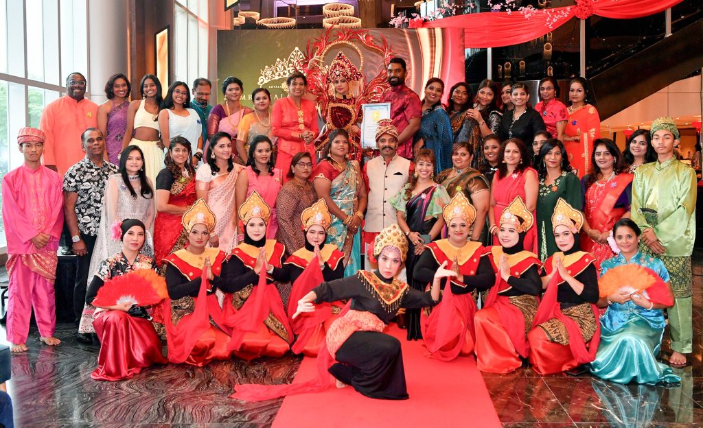 Wakil Malaysia bakal gayakan 'Puteri Membara Malaysia' di Mrs World ...