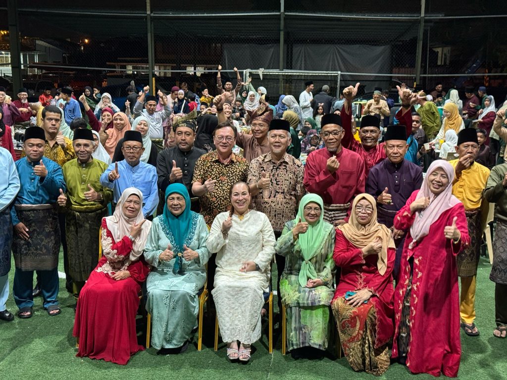 Aidilfitri lambang perpaduan: Sarawak cerminan sebenar Malaysia — Ahmad ...