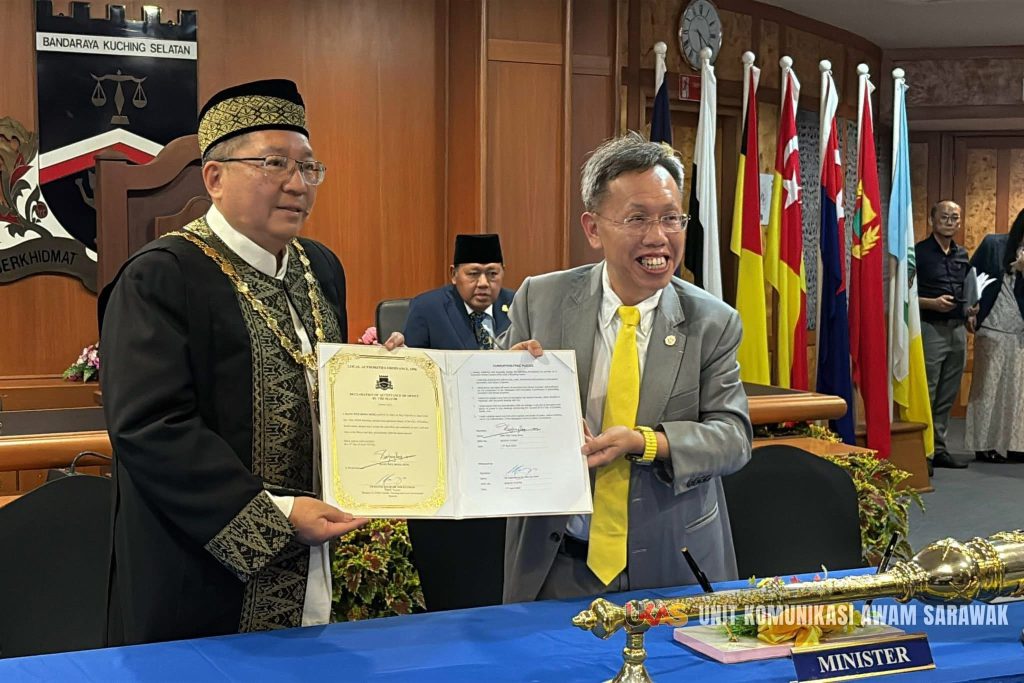 Dato Sri Wee Hong Seng kekal Datuk Bandar MBKS - UTUSAN SARAWAK
