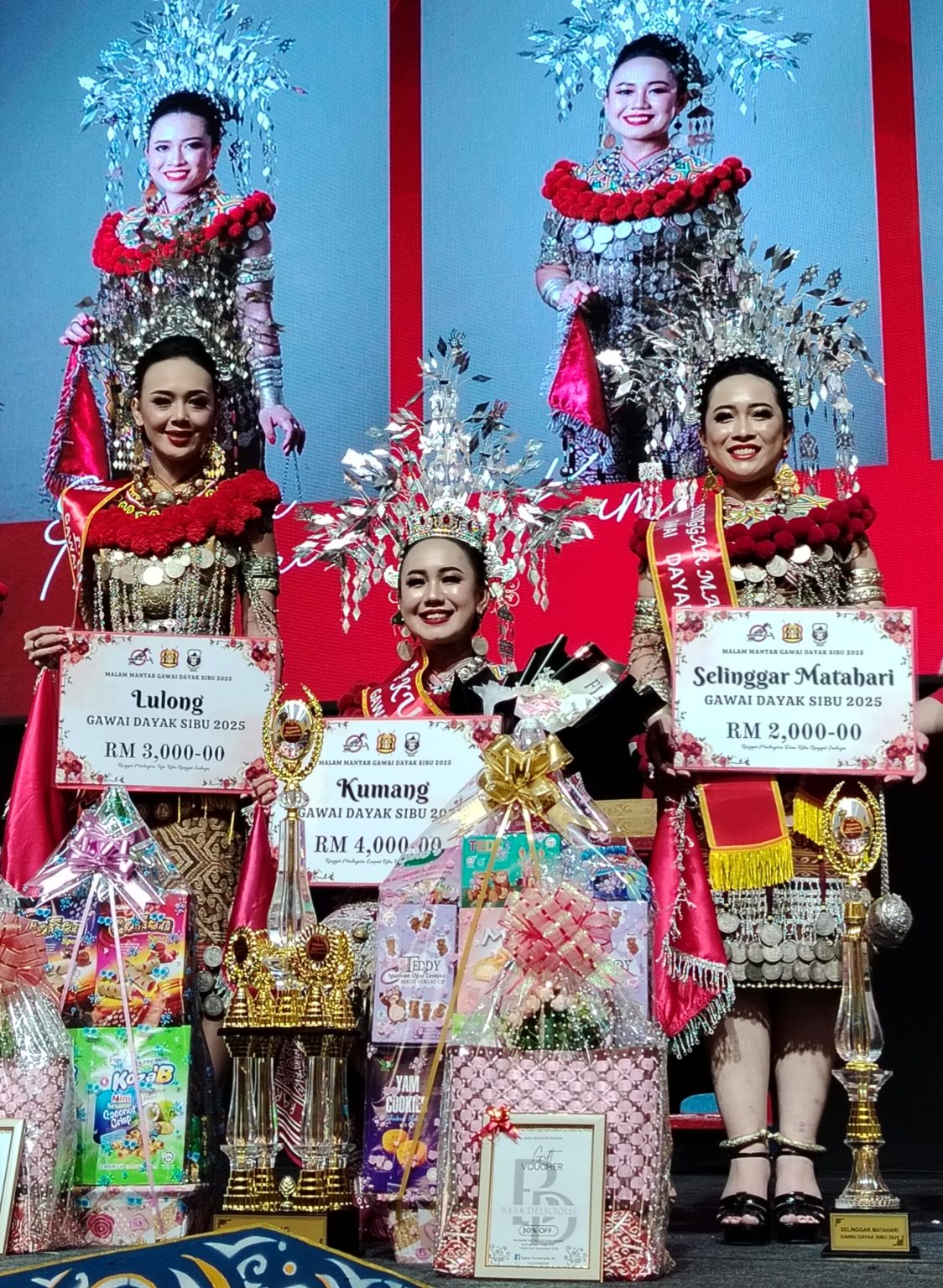 Nani Saban dinobatkan Kumang Gawai Dayak Sibu 2025 - UTUSAN SARAWAK