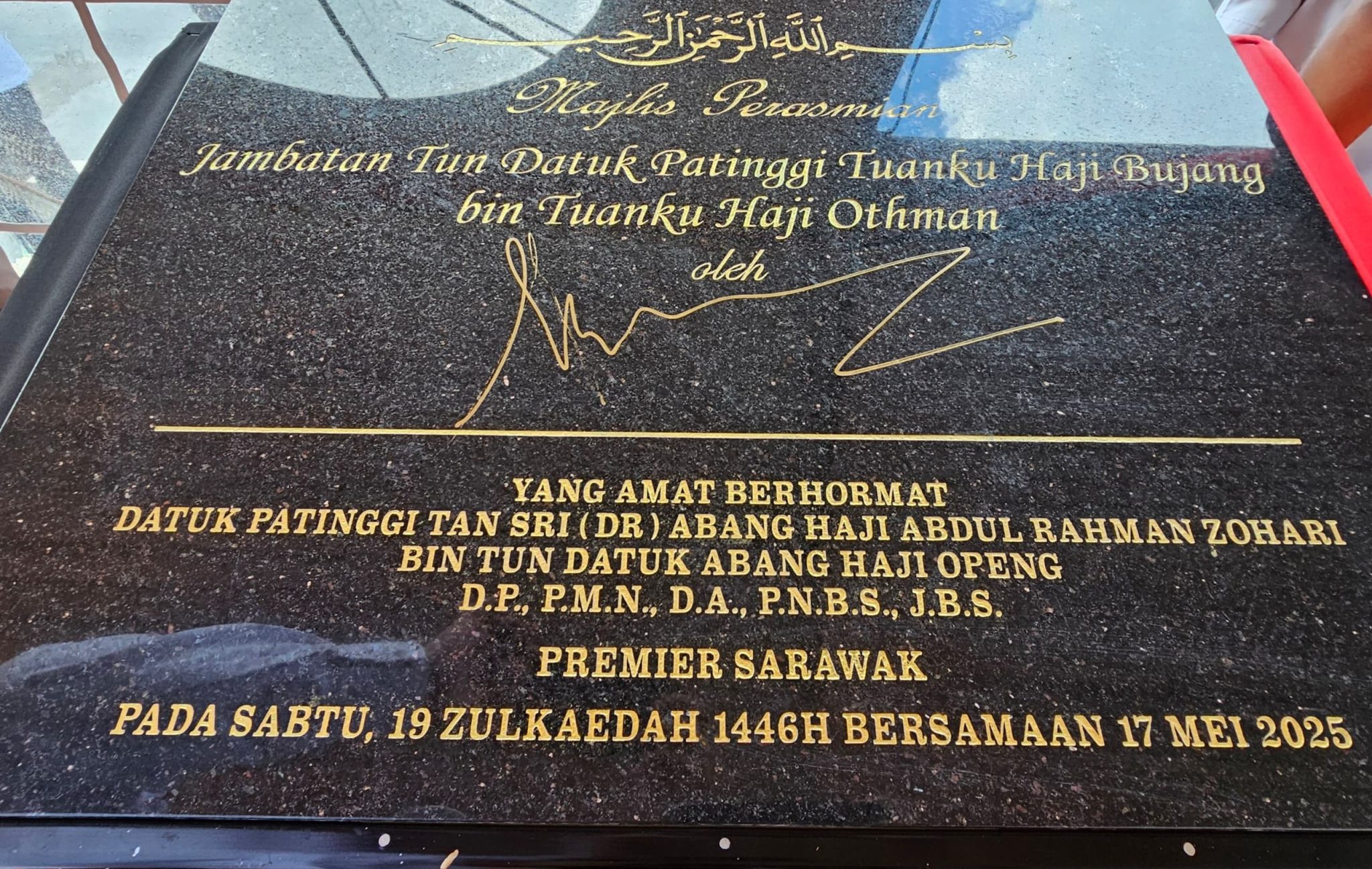 Jambatan Batang Rajang dinamakan sempena tokoh negarawan Sarawak, Tun ...