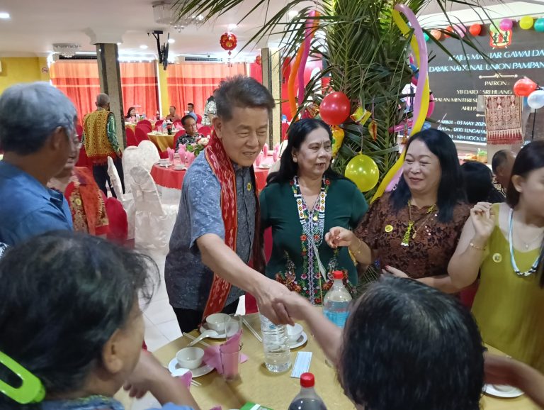 Majlis Mantar Gawai 2025 SDNU Meradong serlah semangat kekitaan, budaya ...