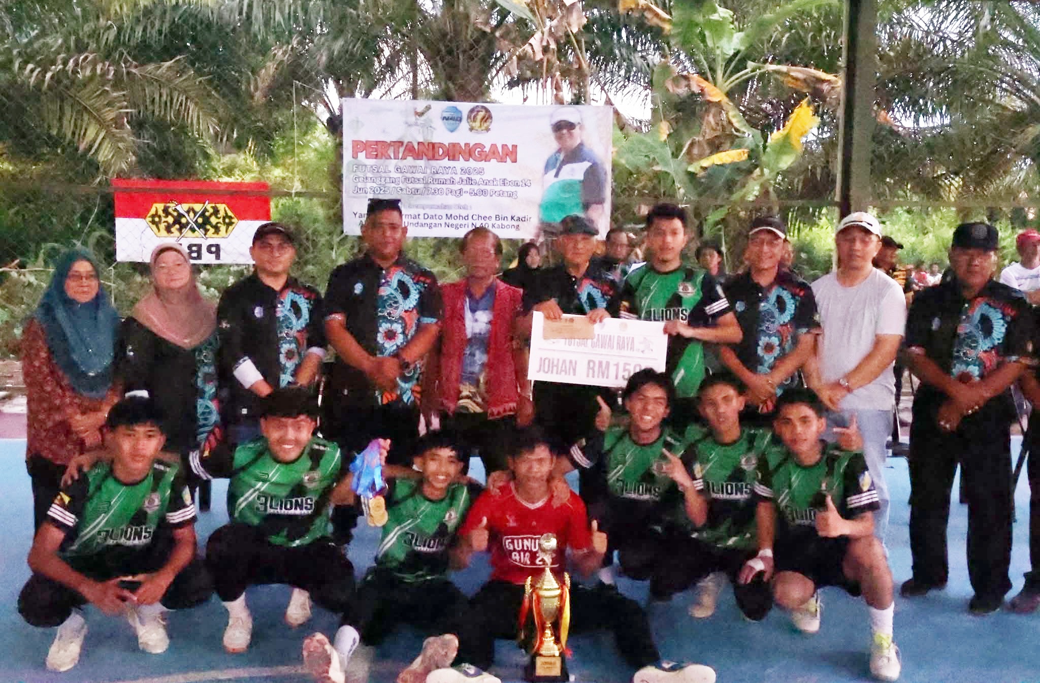 Pasukan Lion 3 FT raih juara Futsal Gawai Raya - UTUSAN SARAWAK