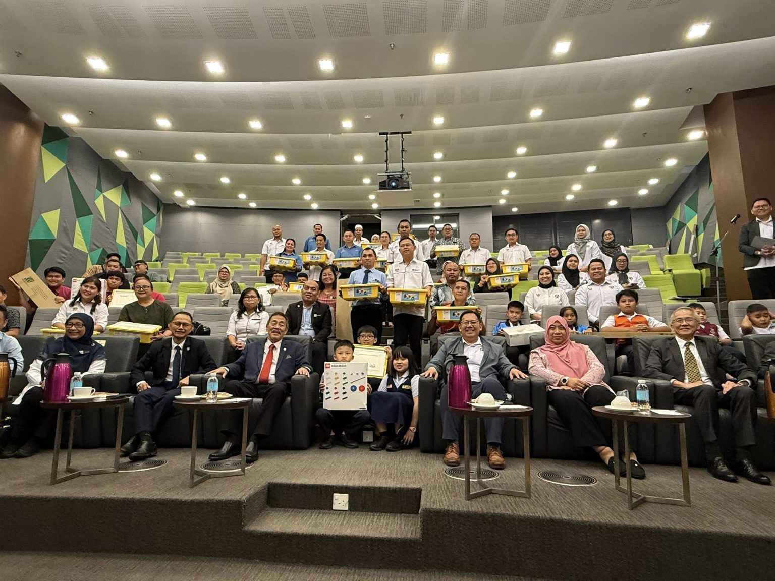 Sarawak rancang jadi tuan rumah World Robotics Olympiad - UTUSAN SARAWAK