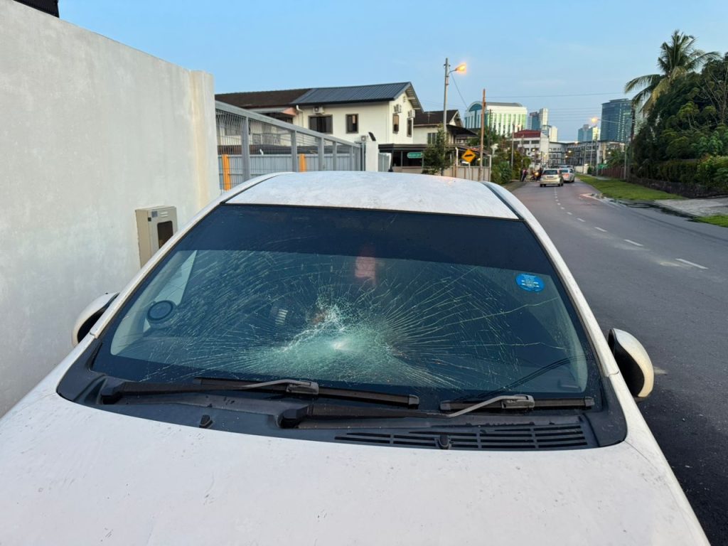 Car window smashed in early morning incident, suspect arrested - UTUSAN ...