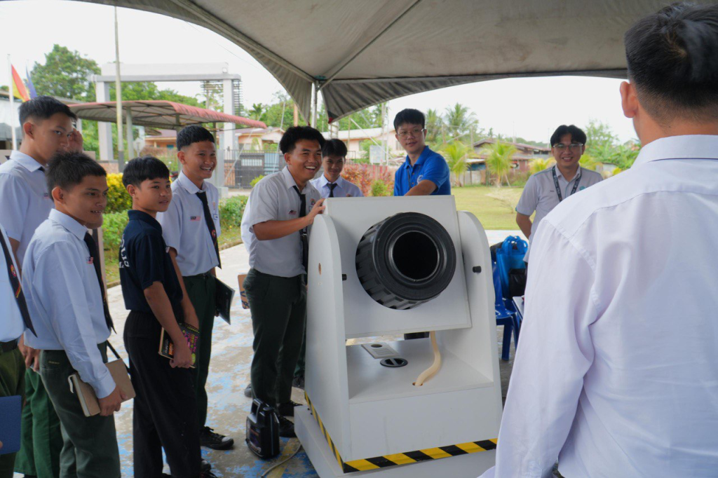 STEM Catalysts himpun lebih 1,000 pelajar luar bandar di SMK Long Lama ...