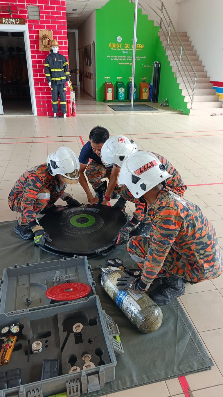Latihan ‘Beg Angkat Udara’ tingkat kecekapan anggota Bomba Bintangor ...