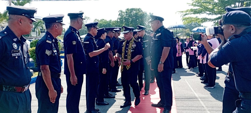 PDRM, PERKEP perkukuh hubungan komuniti menerusi lawatan ke IPD Marudi ...