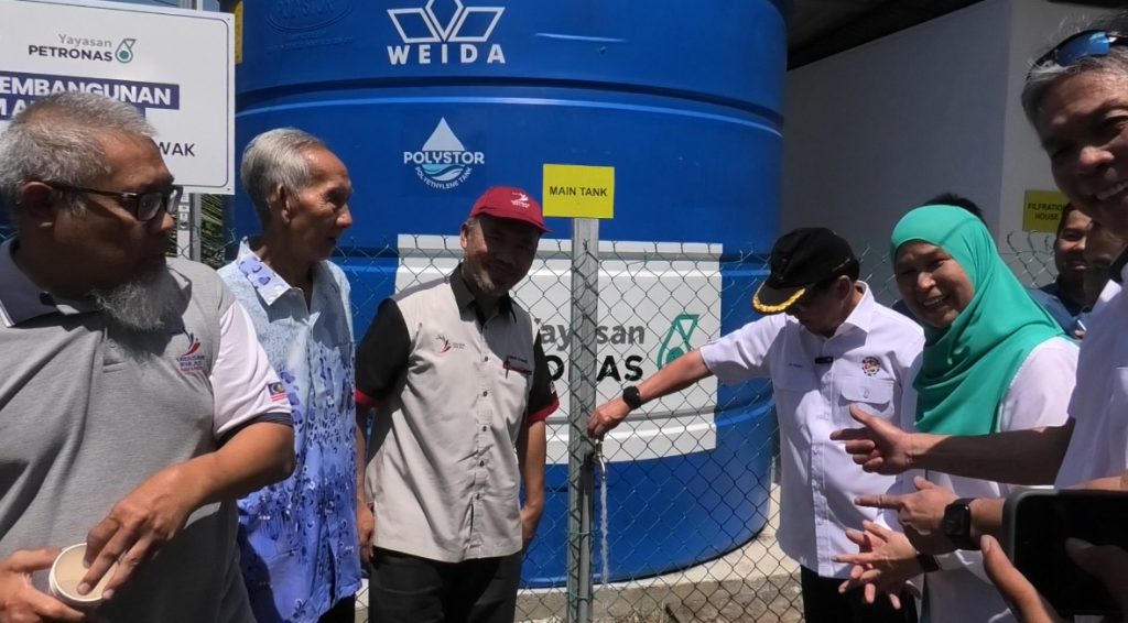 37 rumah di Kampung Yoh nikmati bekalan air bersih melalui sistem telaga tiub - UTUSAN SARAWAK