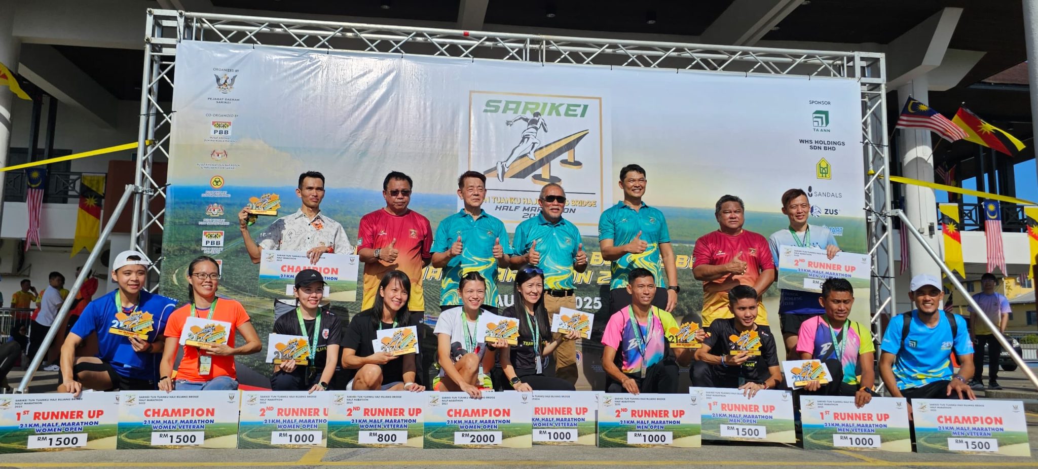 Ow Yong Jin Kuang juara 21KM Lelaki Terbuka Separuh Maraton Sarikei ...