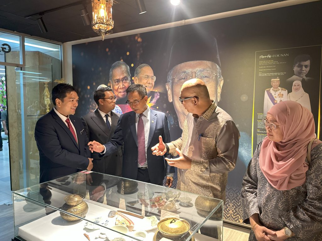 Galeri Tok Nan terus jadi simbol perpaduan, aspirasi kebudayaan Sarawak ...