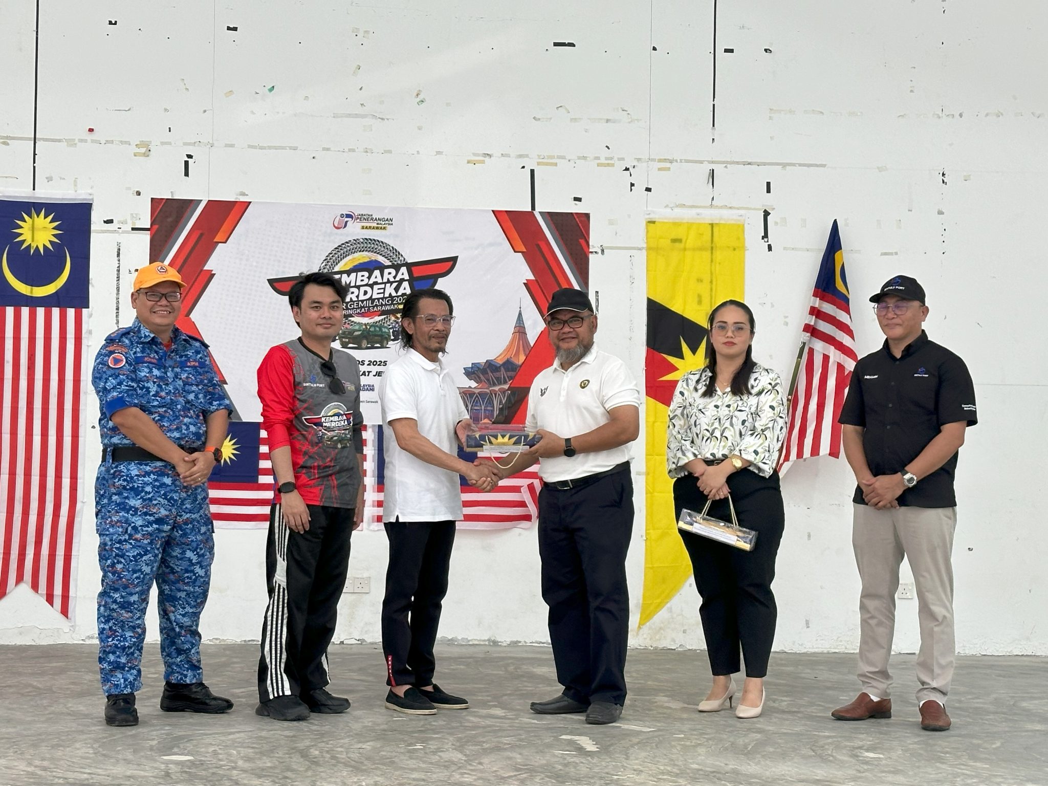 Rakyat diingatkan kibarkan Jalur Gemilang dengan betul - UTUSAN SARAWAK