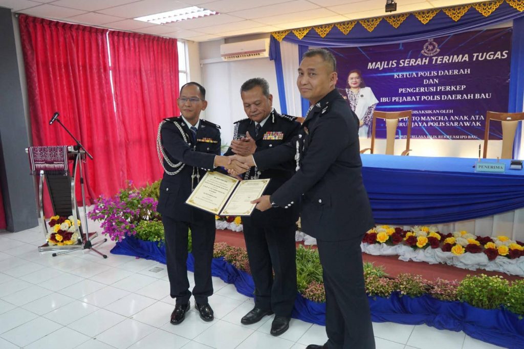 Bau IPD welcomes new District Police Chief - UTUSAN SARAWAK