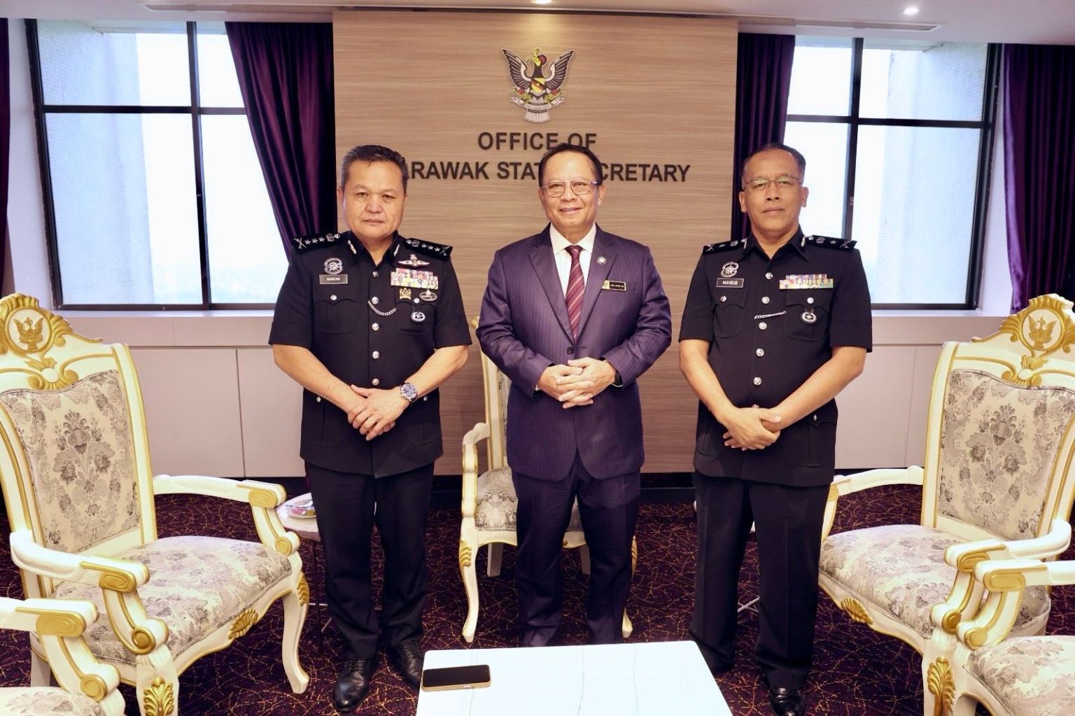 Mancha anak Iban pertama sandang jawatan Pesuruhjaya Polis, bersara ...