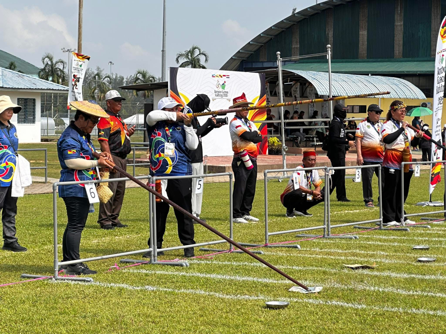 Sarawak sapu bersih emas acara menyumpit - UTUSAN SARAWAK
