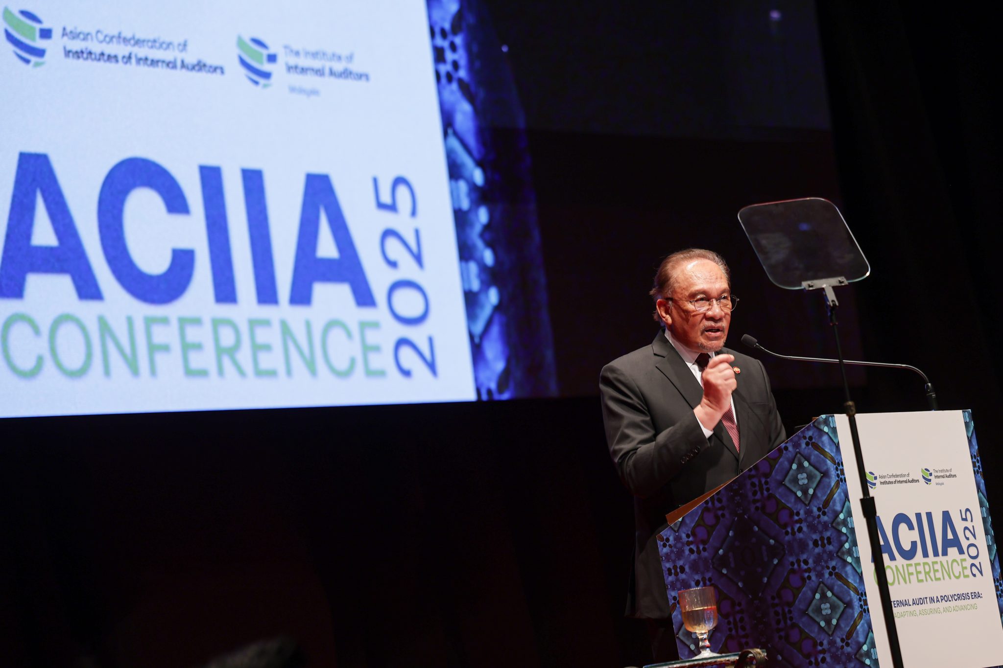 Tadbir urus baik, perangi rasuah teras pacu ekonomi negara – PM Anwar ...