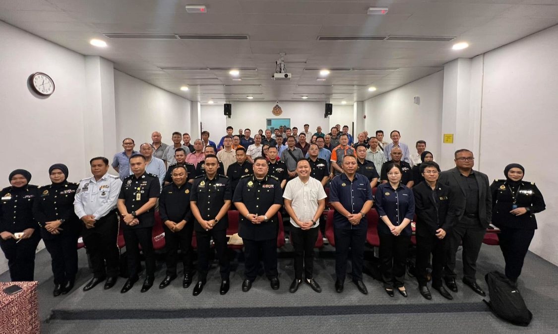 Muatan berlebihan kenderaan komersial ancaman infrastruktur dan ...