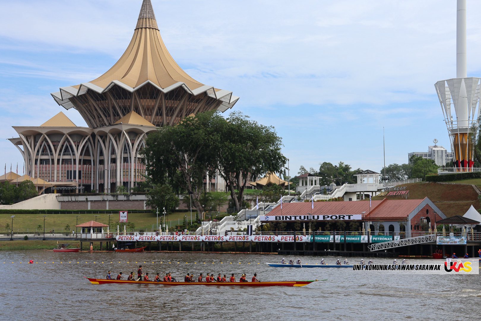 Regata Sarawak 2025: Perahu Bidar 30 Pekayuh Lelaki warnai pembukaan ...