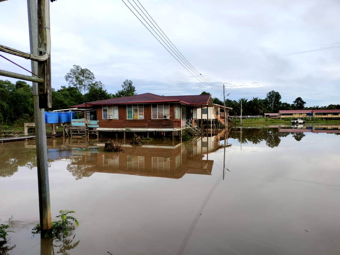 Long Bemang banjir lagi - UTUSAN SARAWAK