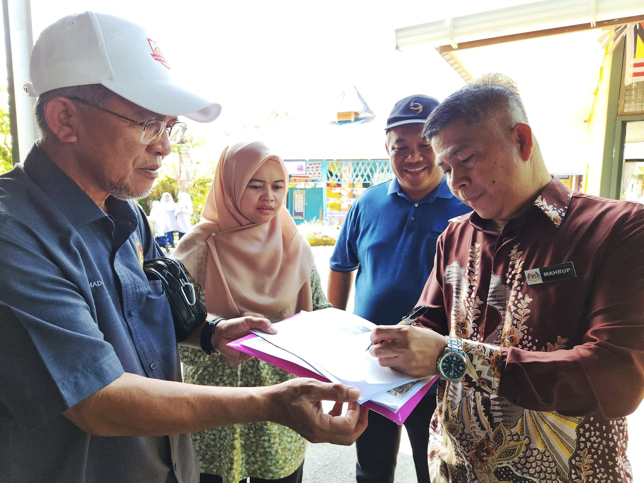 RM250,000 naik taraf dataran ilmu, kemudahan di SK Abang Abdul Rahman ...