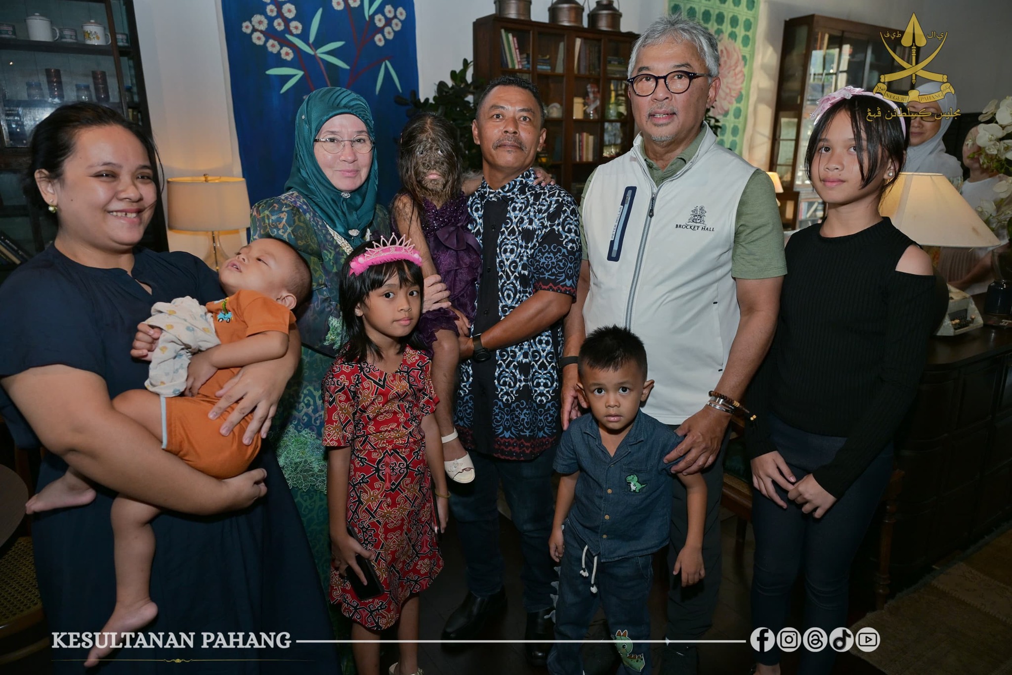 Sultan Pahang, Tengku Ampuan lepas rindu bertemu Missclyen, anak angkat ...