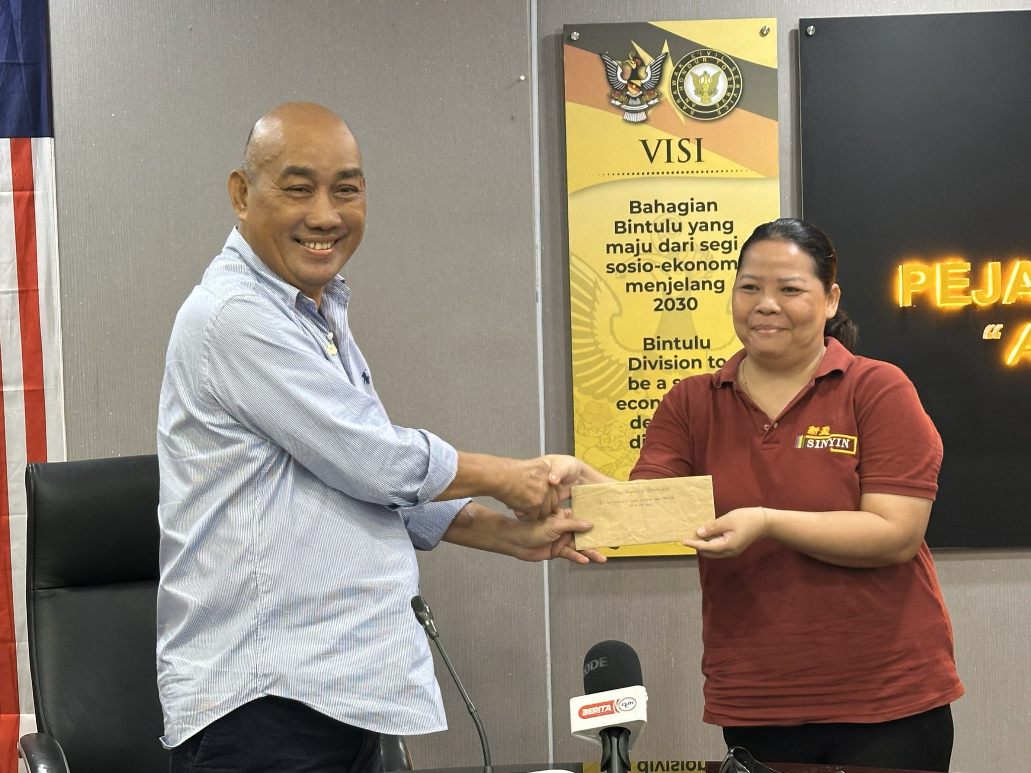 RM16,000 bantu 15 pelajar DUN Kakus mulakan pengajian - UTUSAN SARAWAK