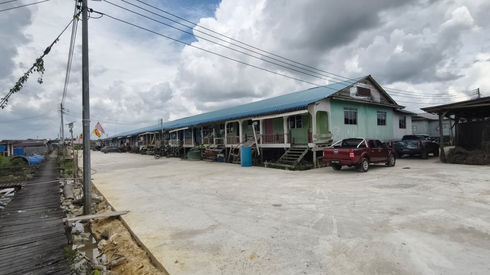 RTP Khas bina kemudahan parkir di Rumah Ali Jampi dan Rumah Muja Ayun ...