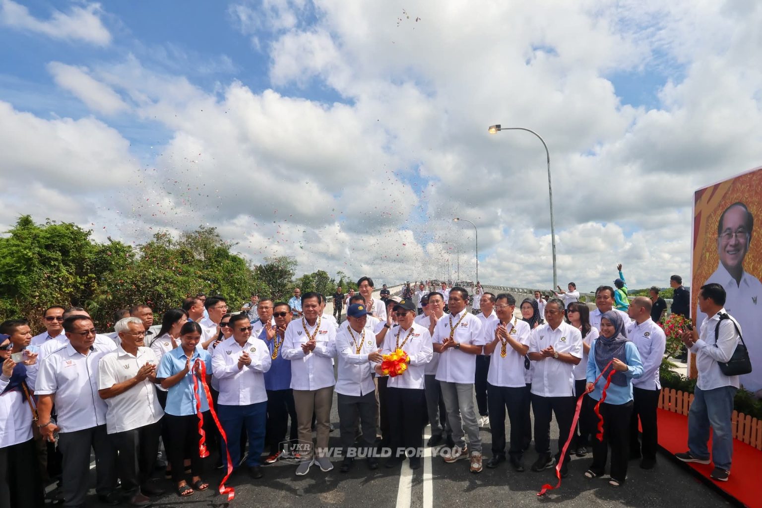 Jambatan Sebauh mula dibuka, hadiah Krismas buat penduduk Bintulu ...