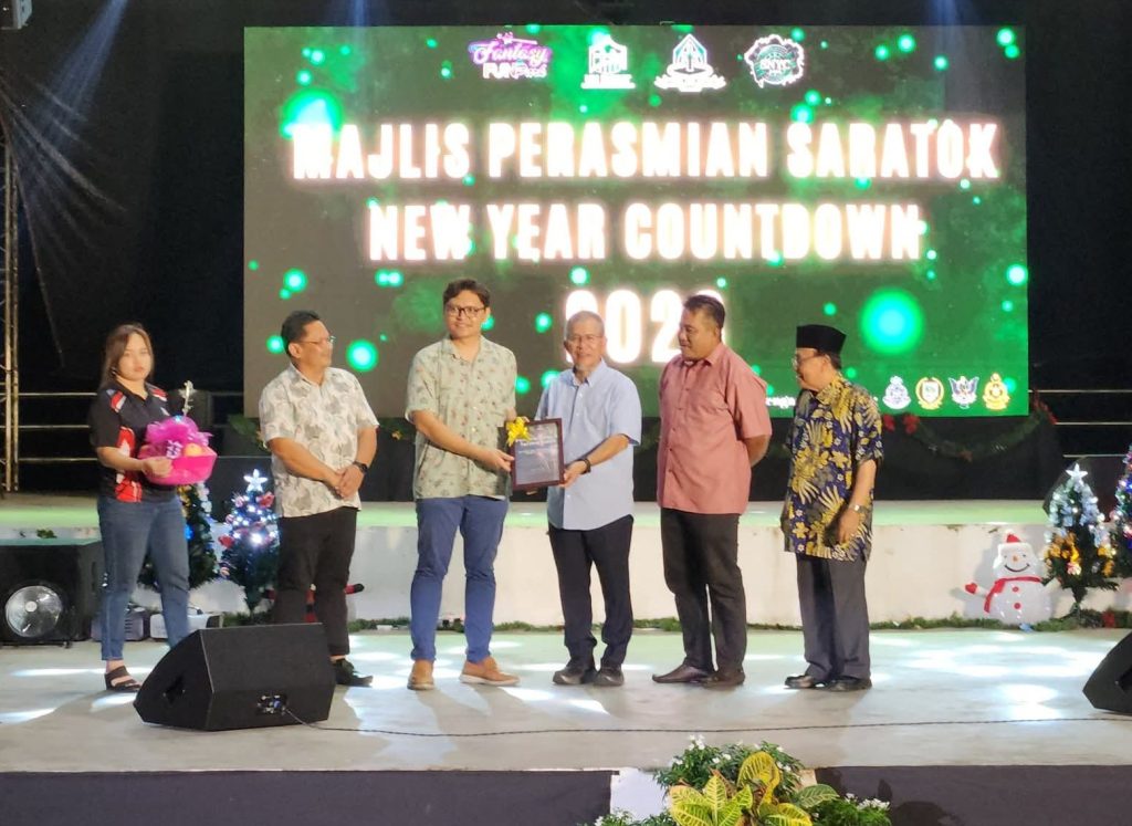 Program Ambang Tahun Baharu Saratok meriah, pacu ekonomi peniaga ...